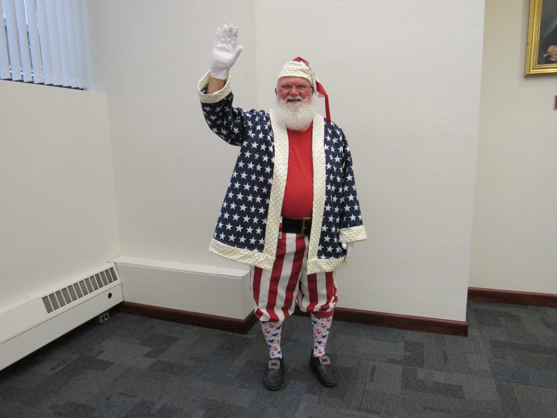 ‘Uncle Sam Santa’ helps the area celebrate Fourth of July | News ...